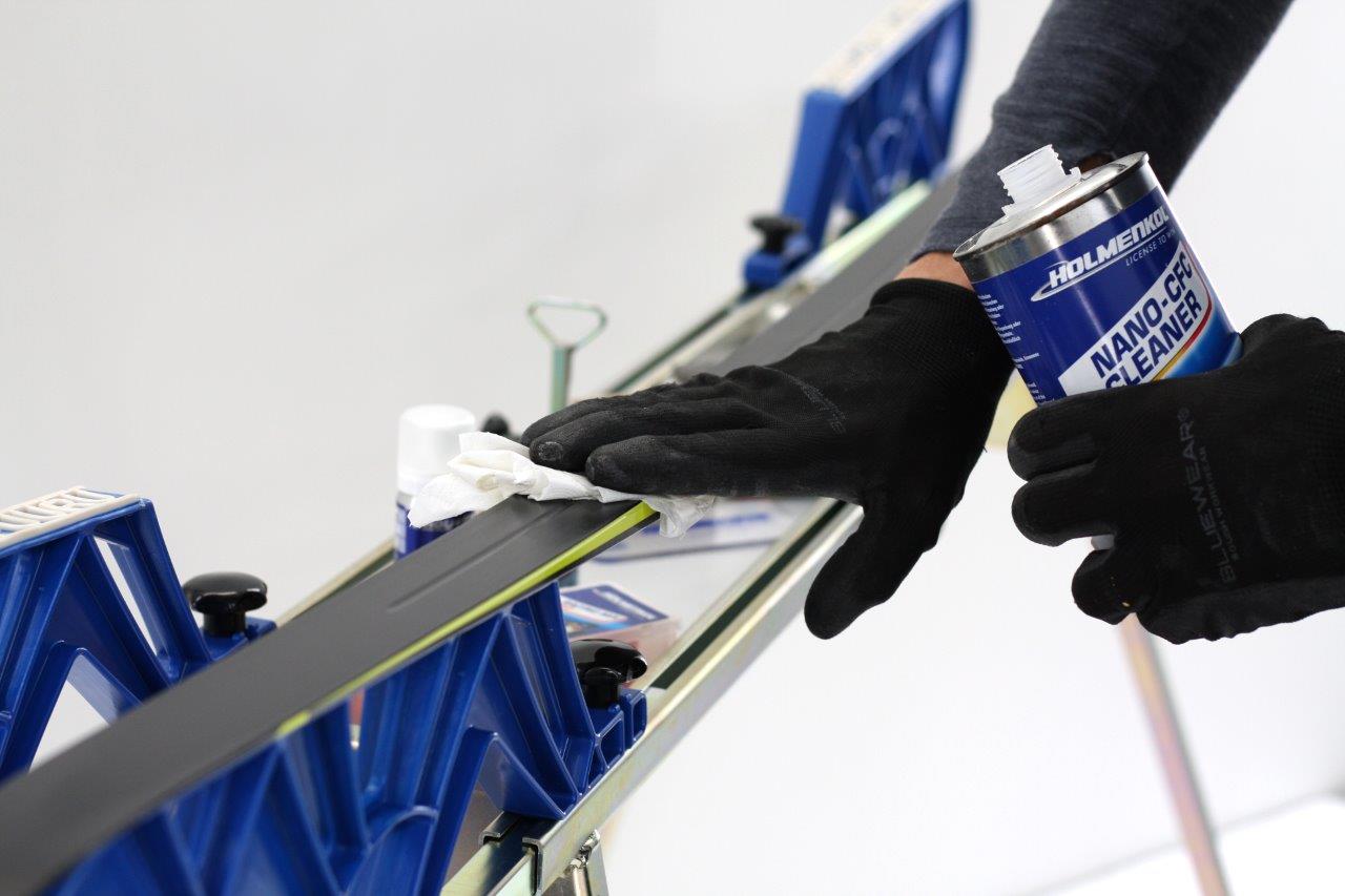 Puuru PP-2 is a classic ski waxing bench for two skis. | Ecoaims